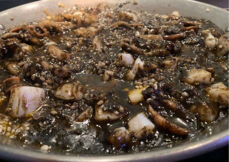 The Original Black Paella Recipe (Paella Negra) | Deliart Foods